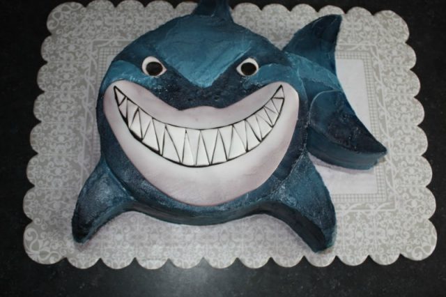 Shark Cake for Shark Week + Tutorial | Sugar Geek Show