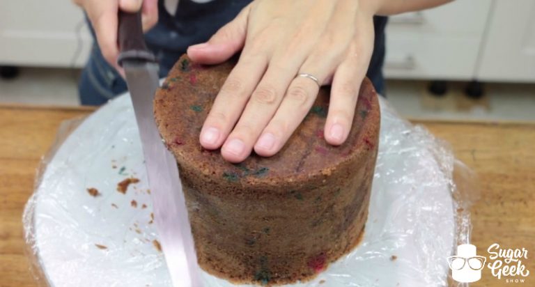 Cake Decorating Basics: Leveling and Torting – Sugar Geek Show