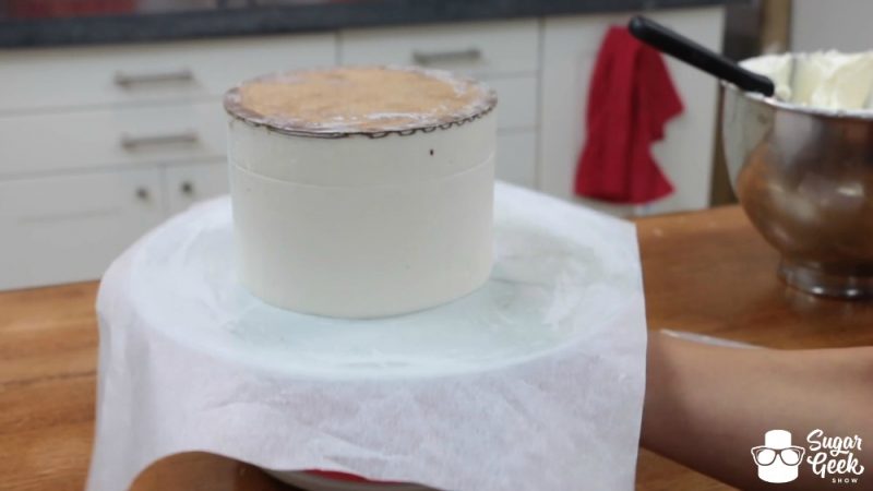The Upside-Down Method (Sharp Buttercream Edges on Your Cake)