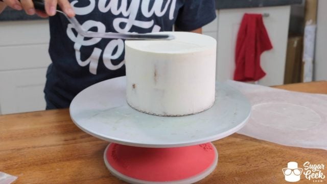 The Upside-Down Method (Sharp Buttercream Edges on Your Cake)