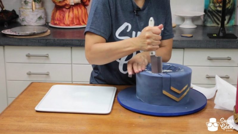 Cake Decorating Basics: How to Cut Cakes – Sugar Geek Show