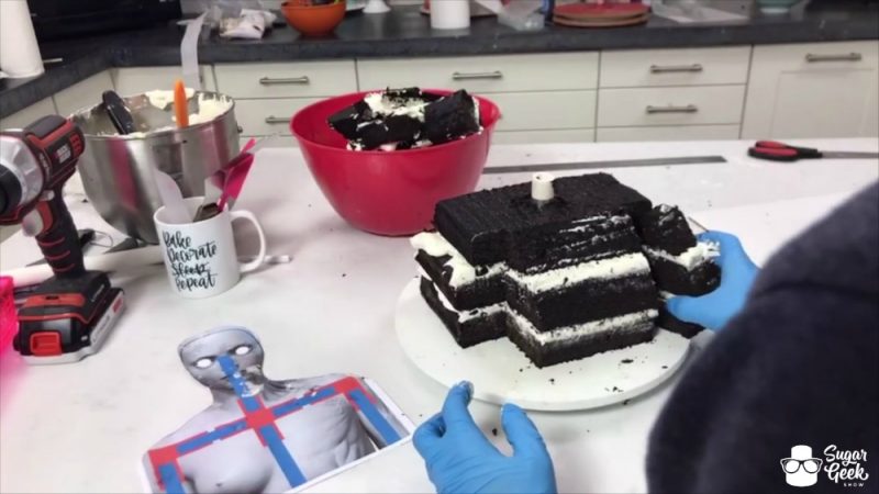 Sculpted Bust Cake Tutorial – Sugar Geek Show