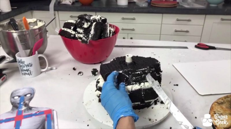 Sculpted Bust Cake Tutorial – Sugar Geek Show