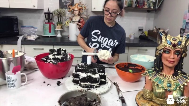 Sculpted Bust Cake Tutorial – Sugar Geek Show