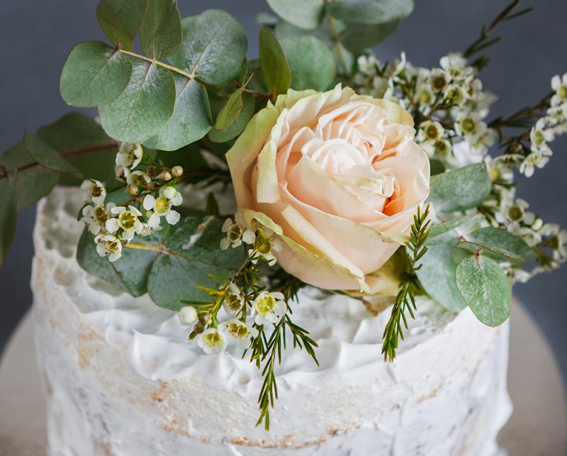 How To Put Fresh Flowers On Cake + Video | Sugar Geek Show