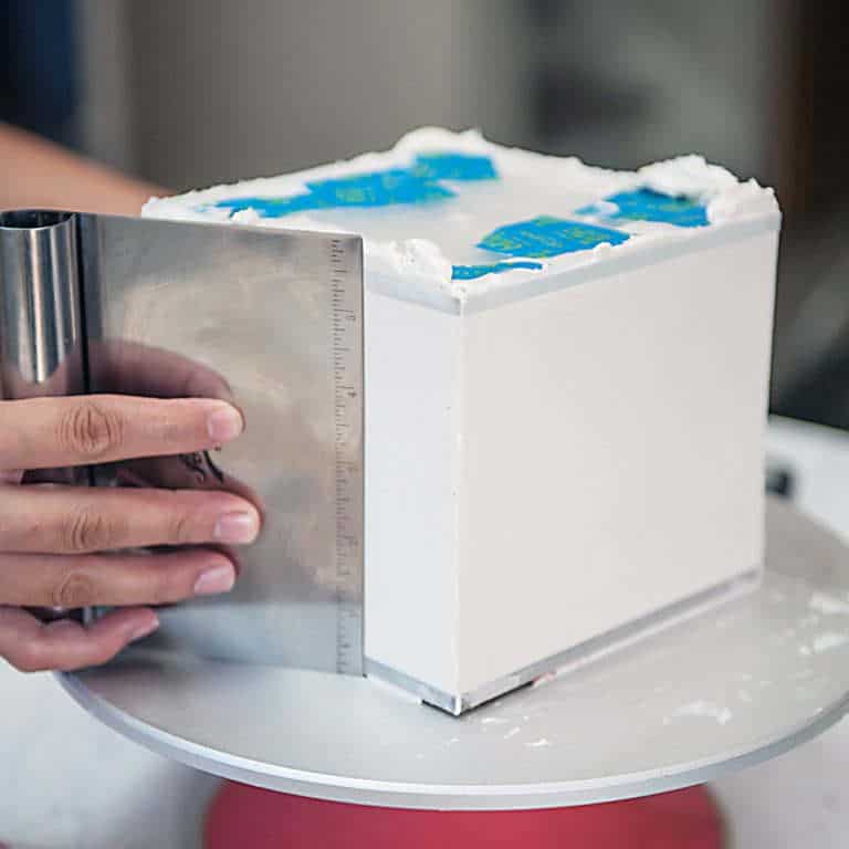 Square cake with acrylics tutorial + video | Sugar Geek Show