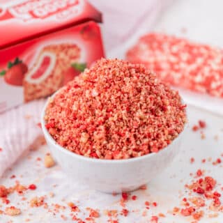 How to Make Easy Strawberry Crunch Topping – Sugar Geek Show